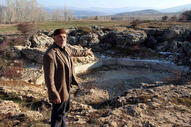 Kuraklığın Vurduğu Uyuz Gölü'nde Bir Damla Su Kalmadı! - Kamp Yerleri ...